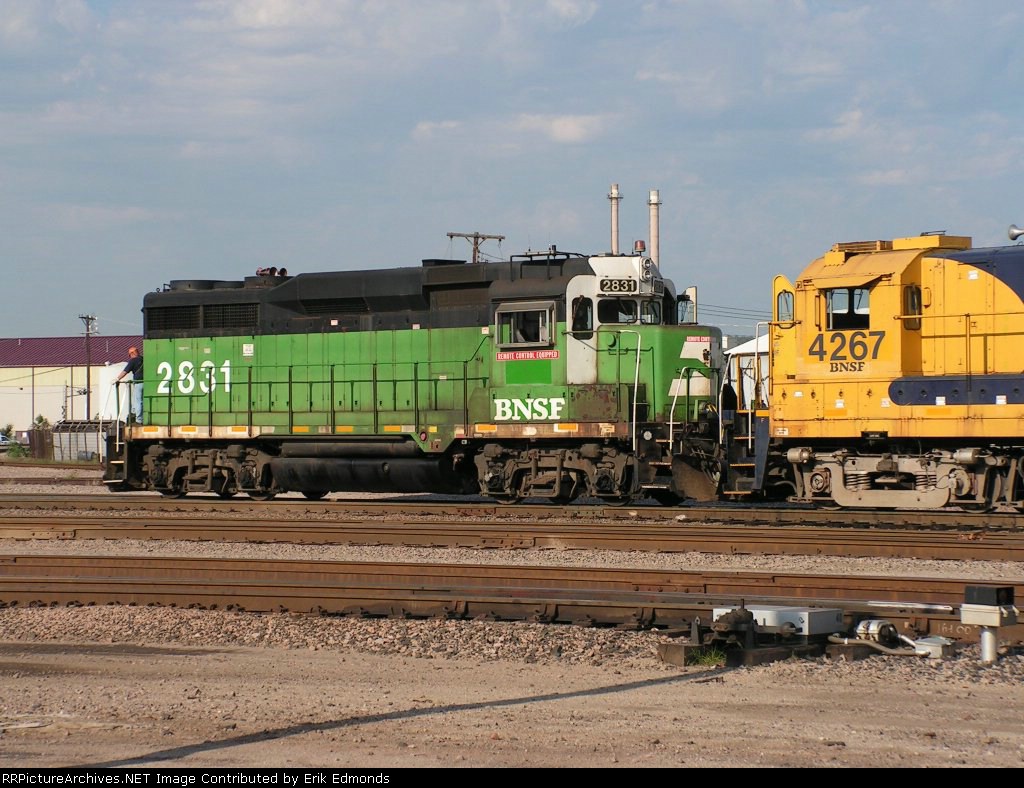 BNSF 2831